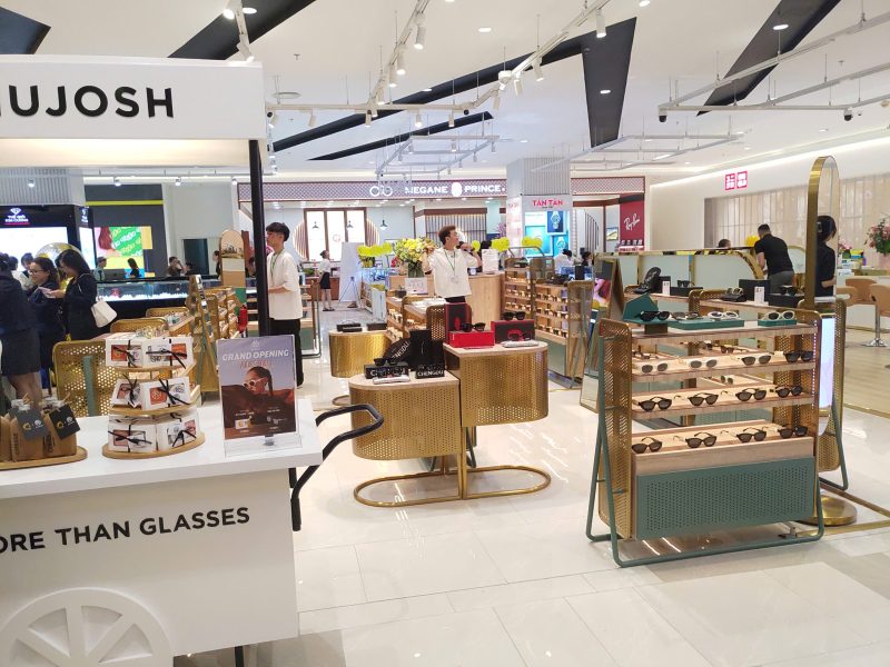 THI CÔNG CHUỖI CỬA HÀNG MUJOSH VN - Việt Thành Design & Build